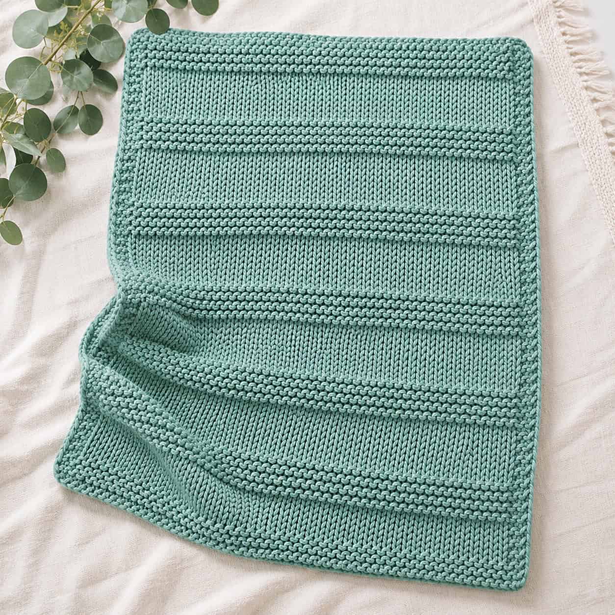 Easy Garter Stripe Baby Blanket Knitting Pattern (Beginner-Friendly ...