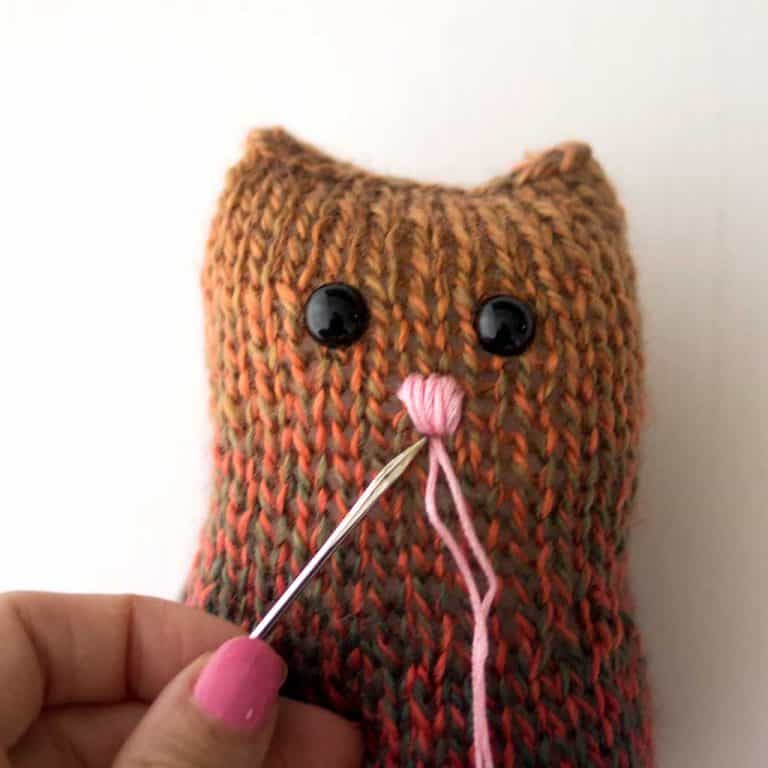 Easy Plush Cat Knitting Pattern (Flat Knit + Beginner-Friendly Toy)