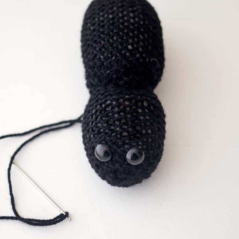 Easy Flat Knit Plush Halloween Spider