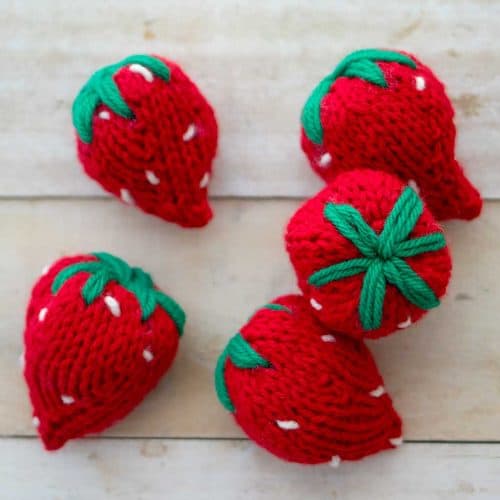 Easy Flat Knit Plush Strawberry Knitting Pattern (Beginner-Friendly ...
