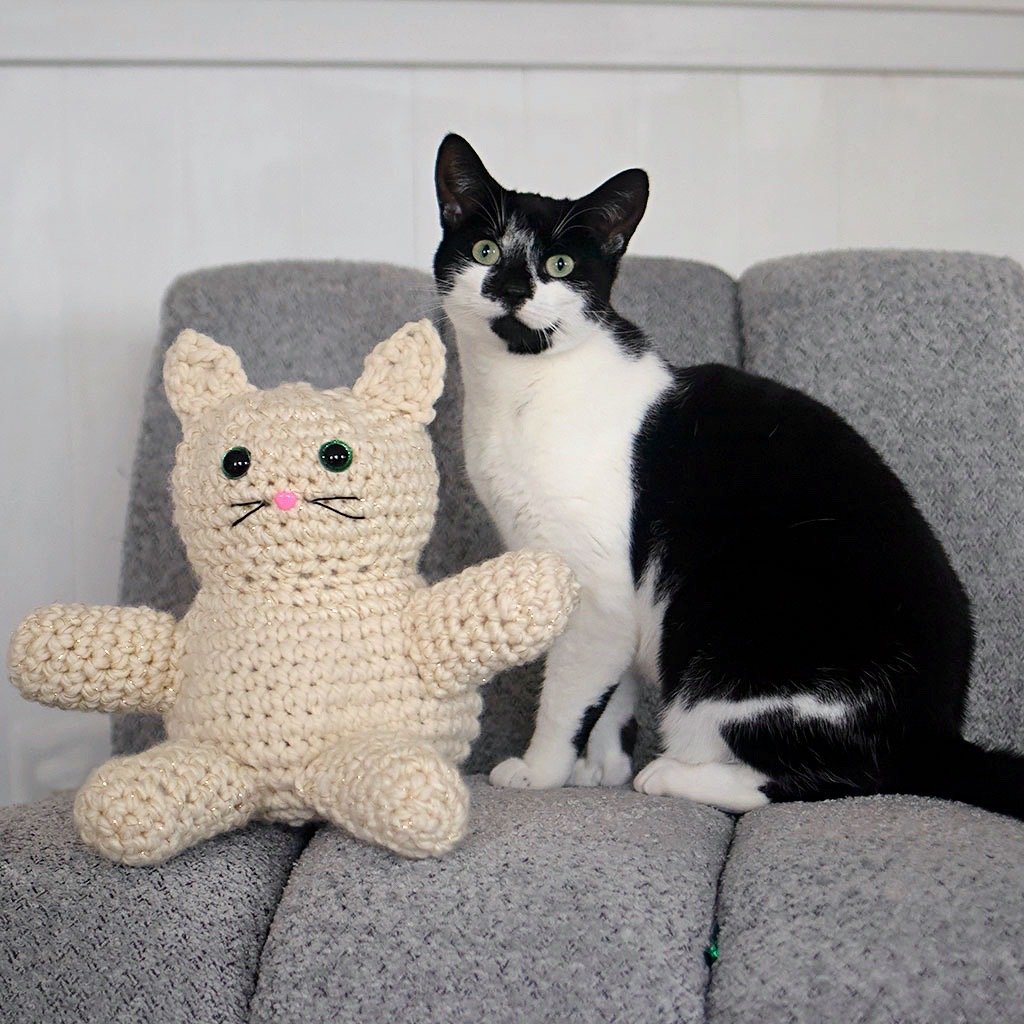 Large Plush Cat Crochet Pattern